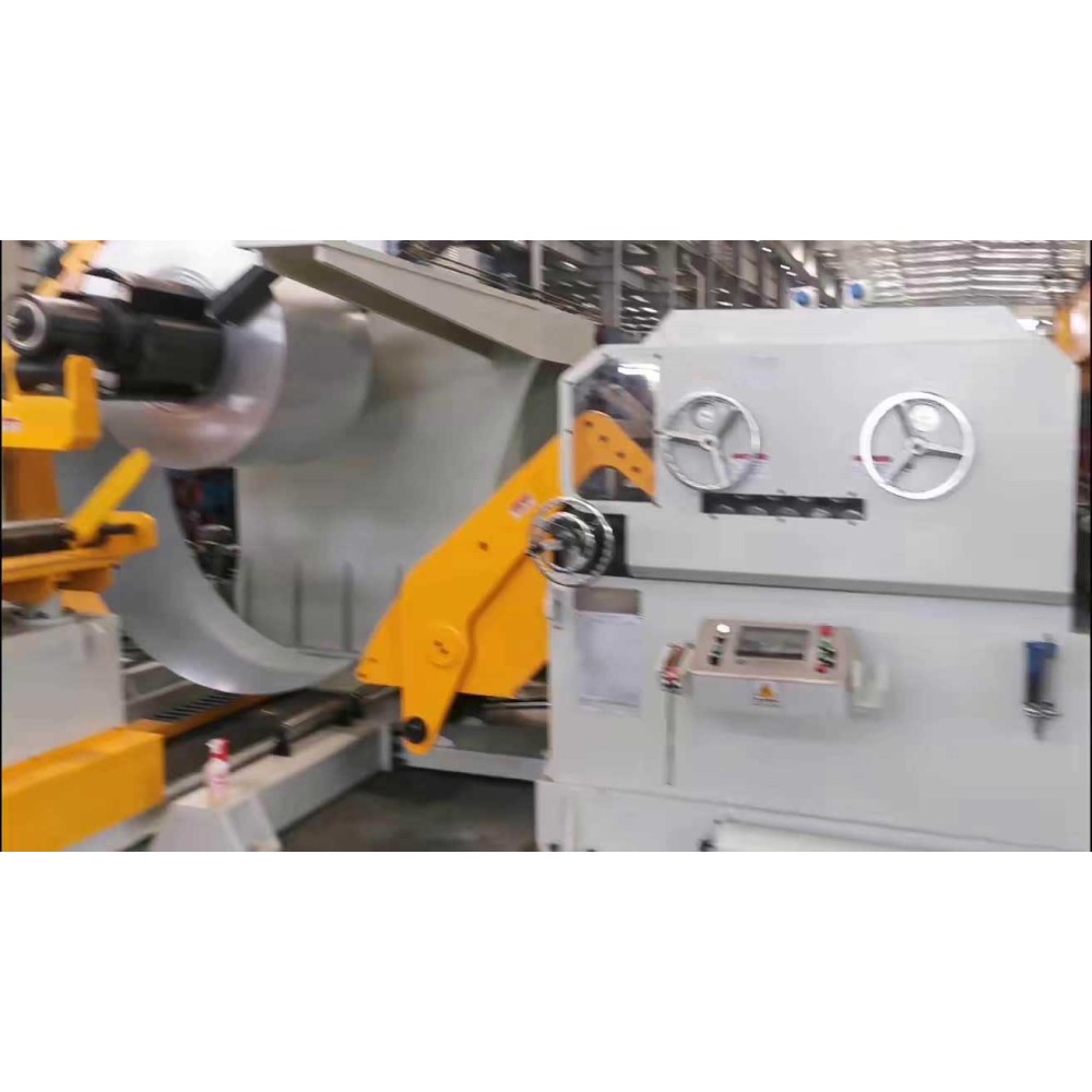 High precision NC Servo Feeder Hydraulic uncoiler and leveler 3 in 1 metal feeder for sheet ...