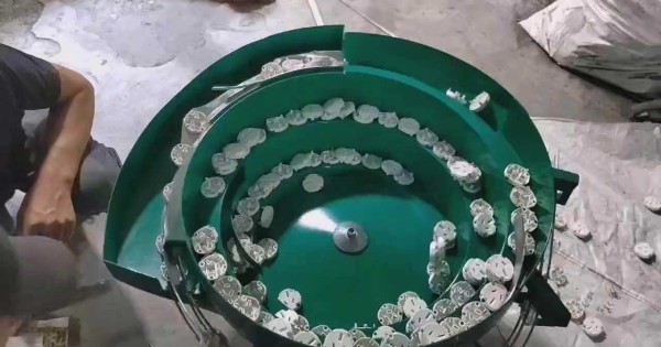 Vibration Plate Automatic Button Nail Nut Bolt Screw Counting Packing ...