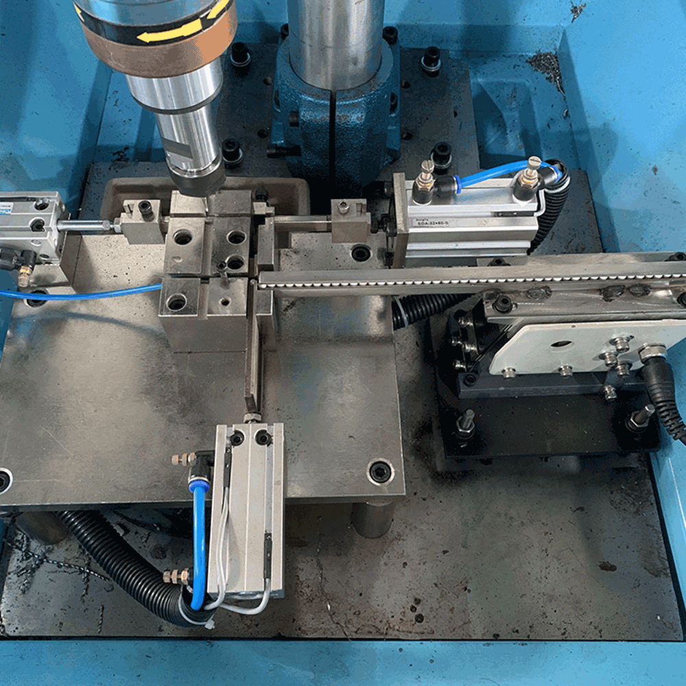 Fully Automatic T-Type Drilling Tapping Machine