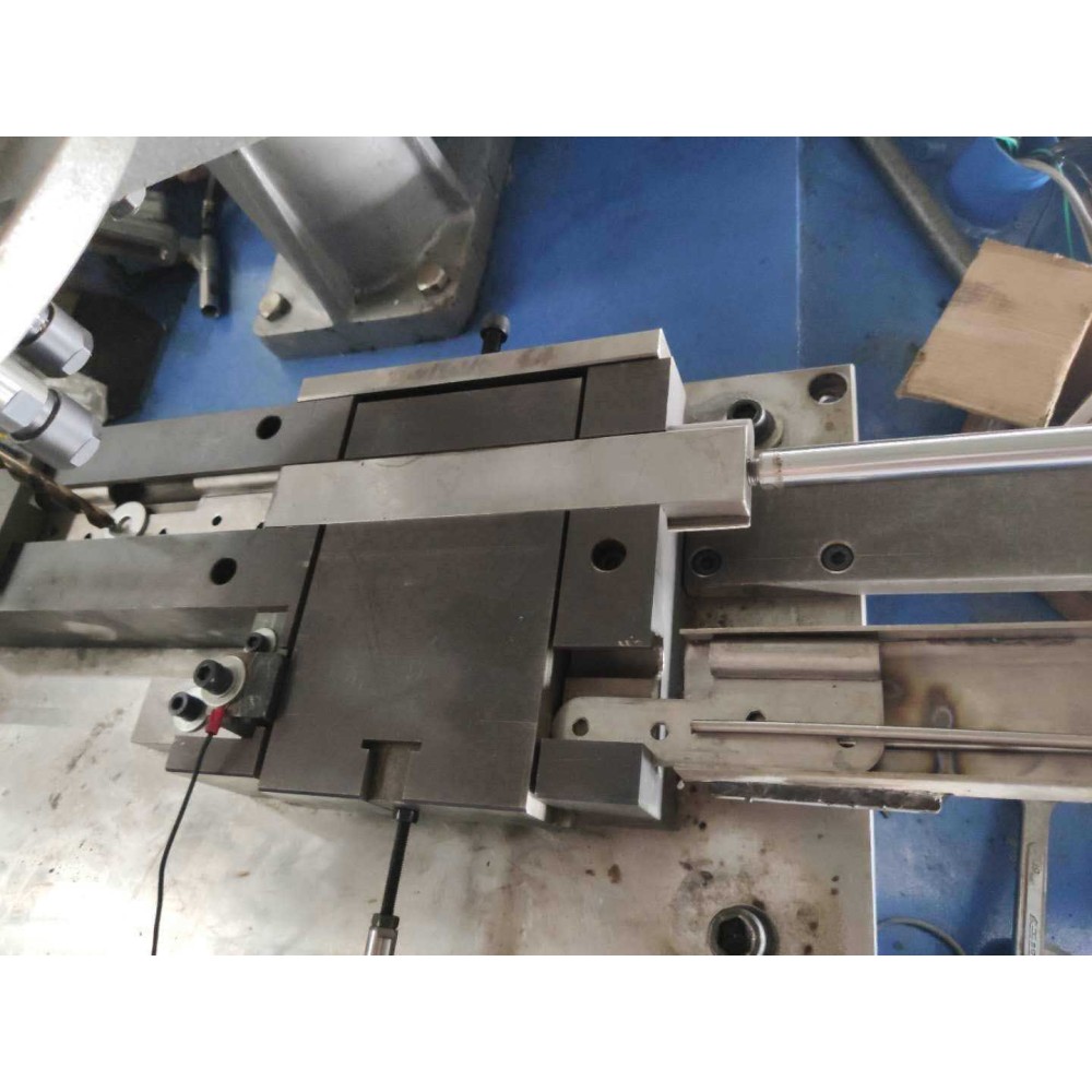 Slant Hinge Door Automatic Drilling Chamfering Machine