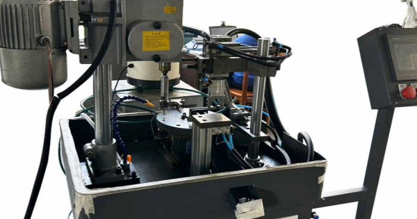 Fully automatic nut tapping machine with vibration bowl feeder with ce ...