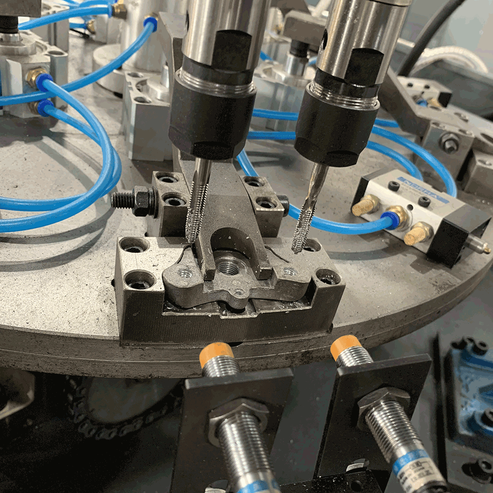 Automatic Loading & Unloading Drilling and Tapping Machine