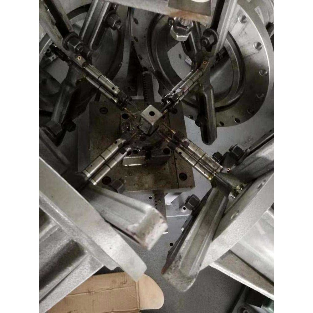 Multi-Direction Automatic Tapping Machine