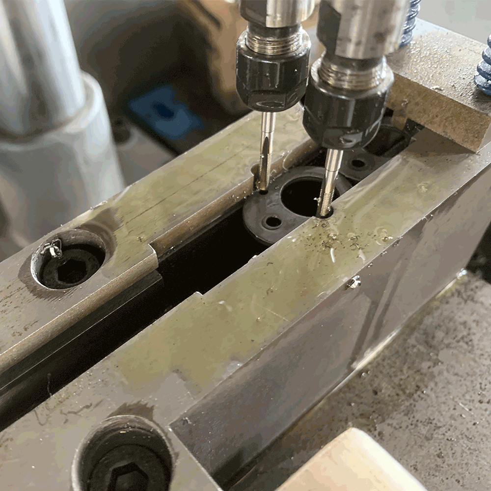Single Spindle Fully Automatic Drilling Tapping Machine Single Spindle Fully Automatic Drilling Tapping Machine