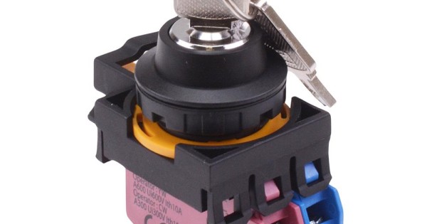CW1K-3AE11N3 3 Position Maintained Key Switch 1NO-1NC IP65