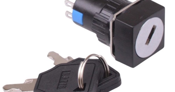 On-On 2 Position 16mm Square Latching Key Switch NO/NC 3A 250V