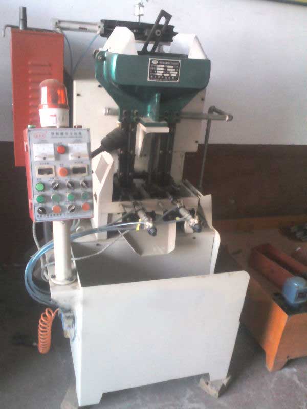 High Speed fasteners drilling press machines 4 spindles nut tapping Machine